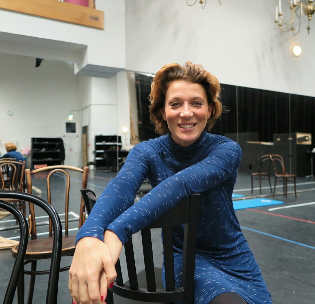 Frau-Mutter.com - "Kübel(n) hinterm Vorhang": Interview mit Mama und ...