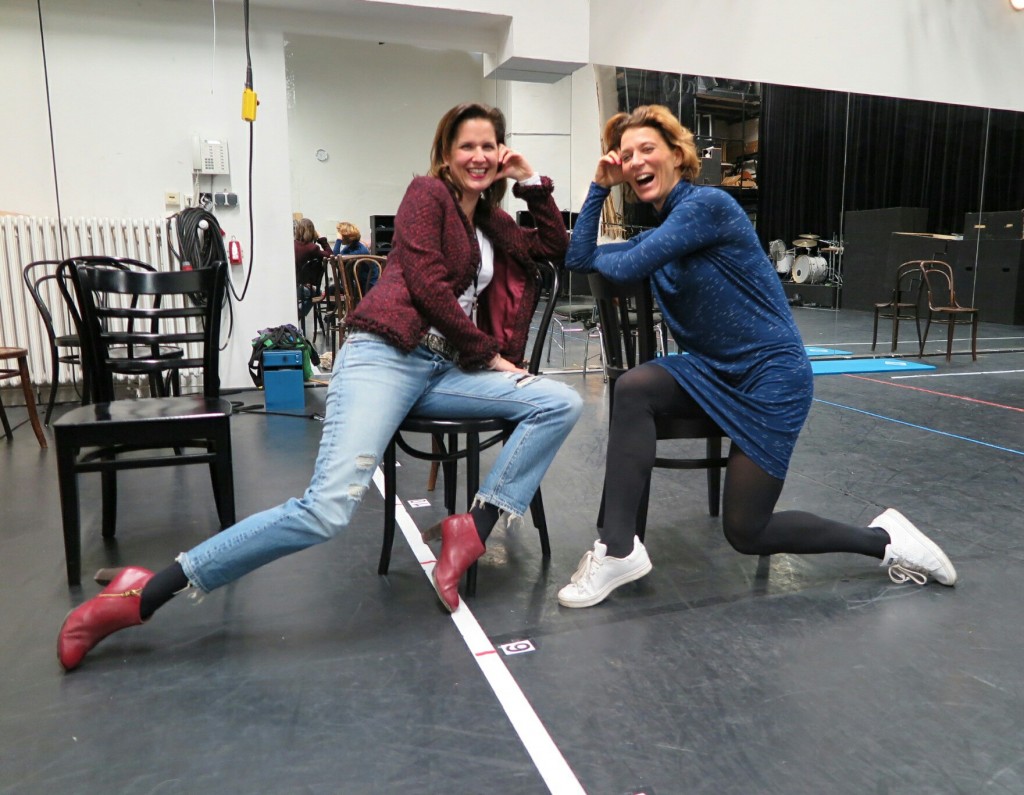 Frau-Mutter.com - "Kübel(n) hinterm Vorhang": Interview mit Mama und ...